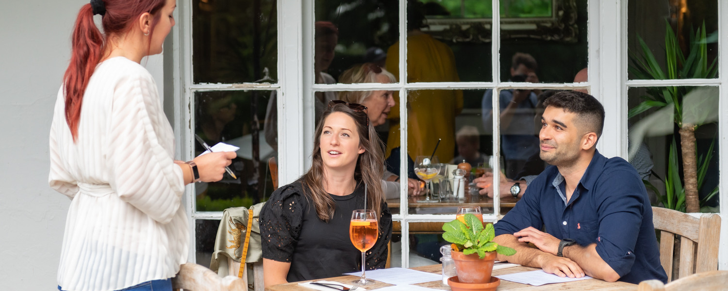 Fresh Food & Cask Ales - The Prae Wood Arms, St Albans