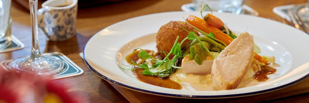 Fresh Food & Cask Ales - The Bull, Broughton