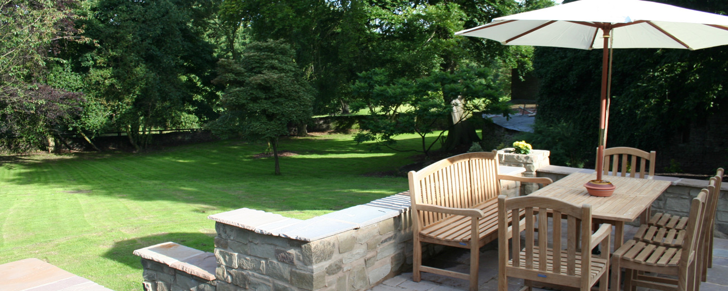 Fresh Food & Cask Ales - Sutton Hall, Macclesfield